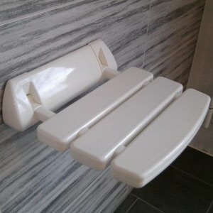 Duschklappsitz Duschsitz zum Sitzen in der Dusche